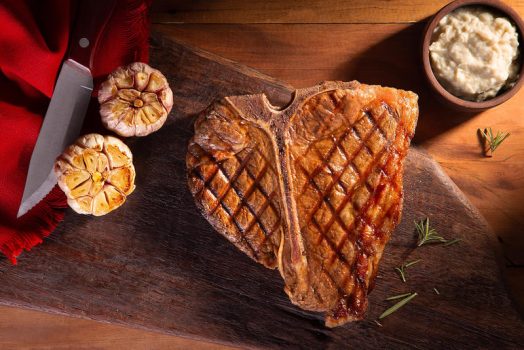 Como fazer t-bone com batatas e pasta de alho – Minerva Foods | Criando ...