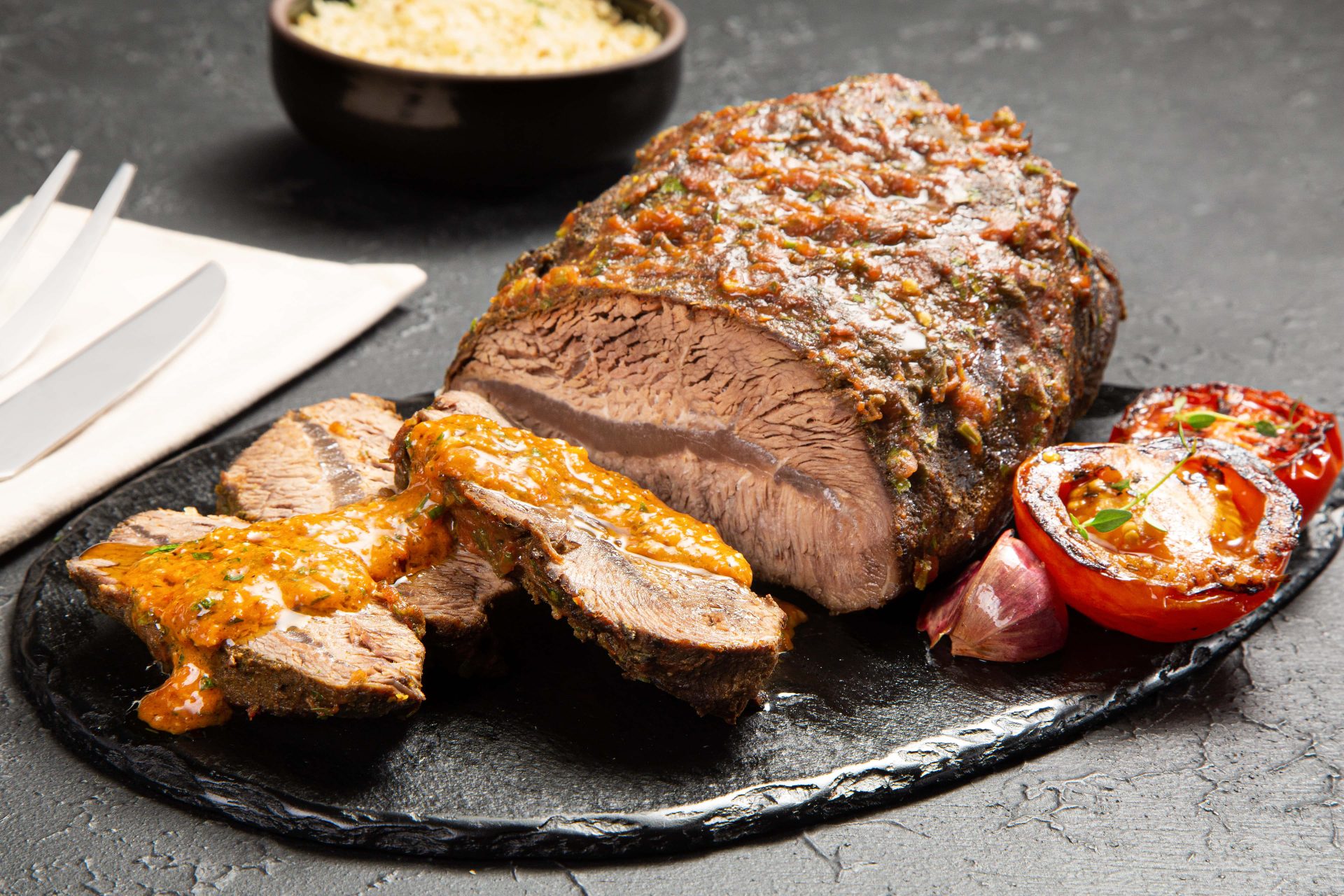 Receita de shoulder ao molho romesco – Minerva Foods | Criando conexões ...