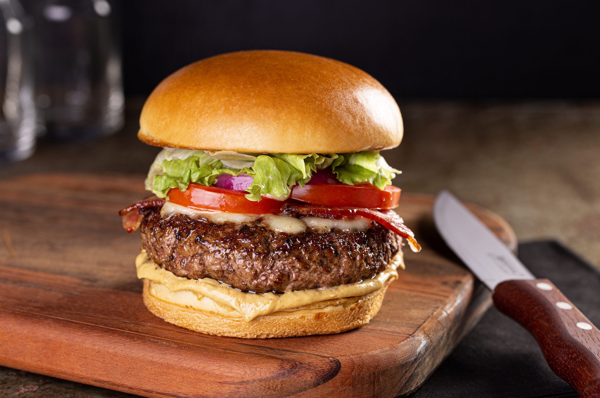 Como fazer hambúrguer caseiro de alcatra com bacon – Minerva Foods ...